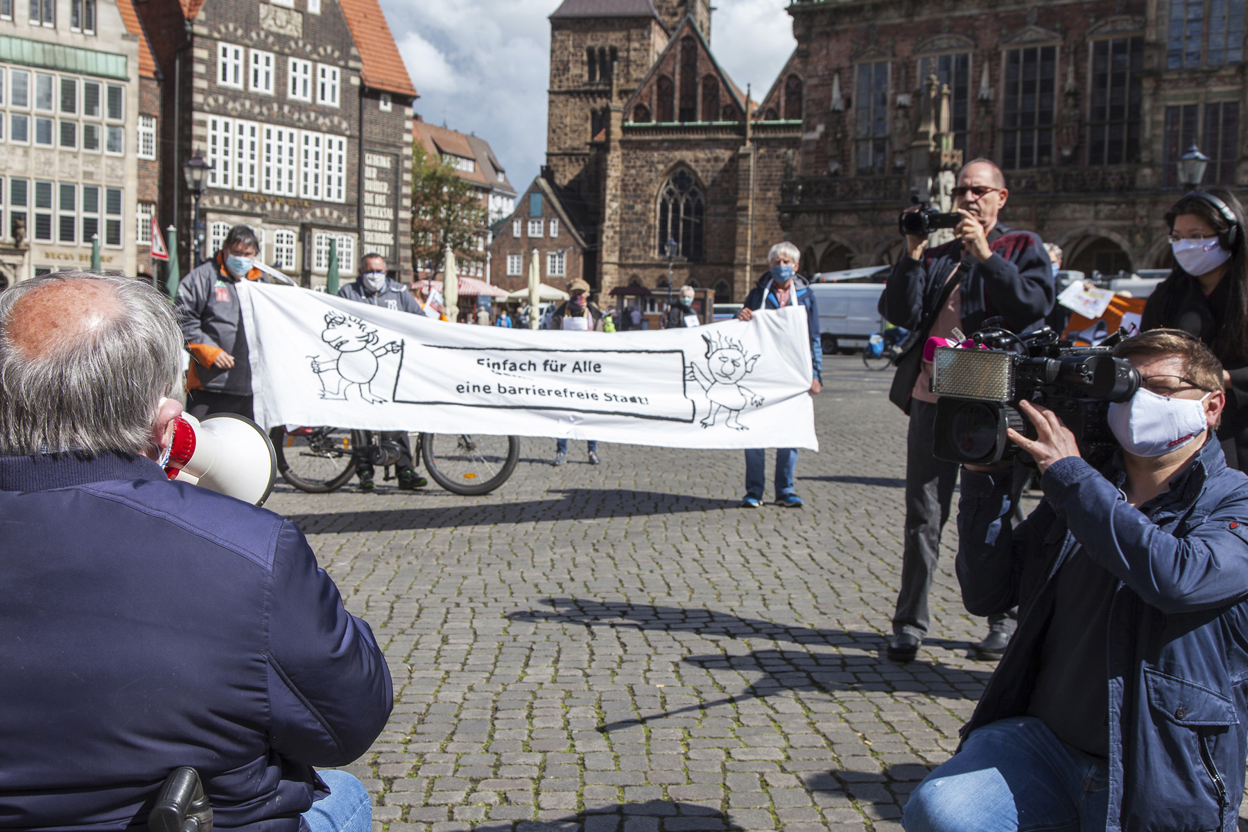 Erfolgreicher 28. Bremer Protesttag mit Internet-Botschaften, Mahnwache ...